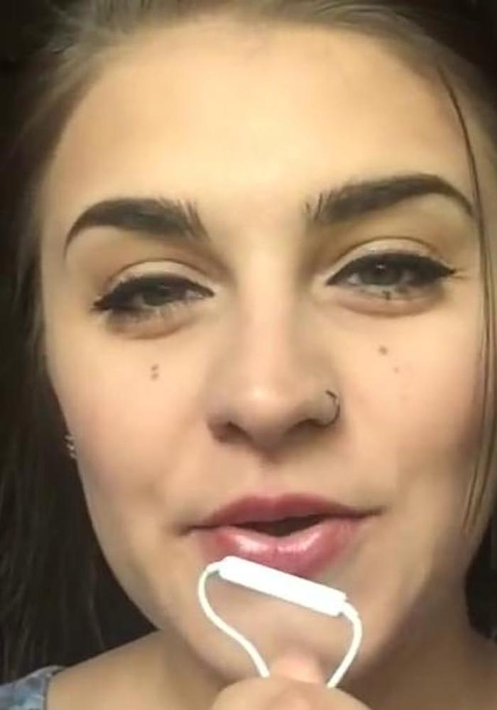 Tongue Click-Pop SQ TTS Computer AI Voice Soundboard