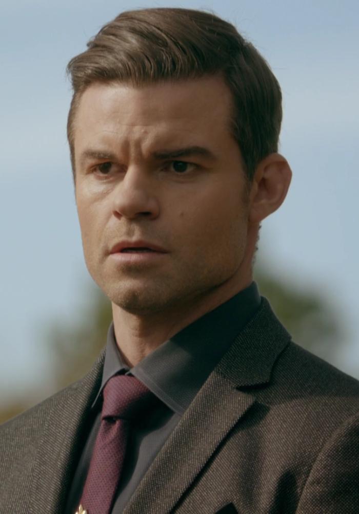💬 Elijah Mikaelson
