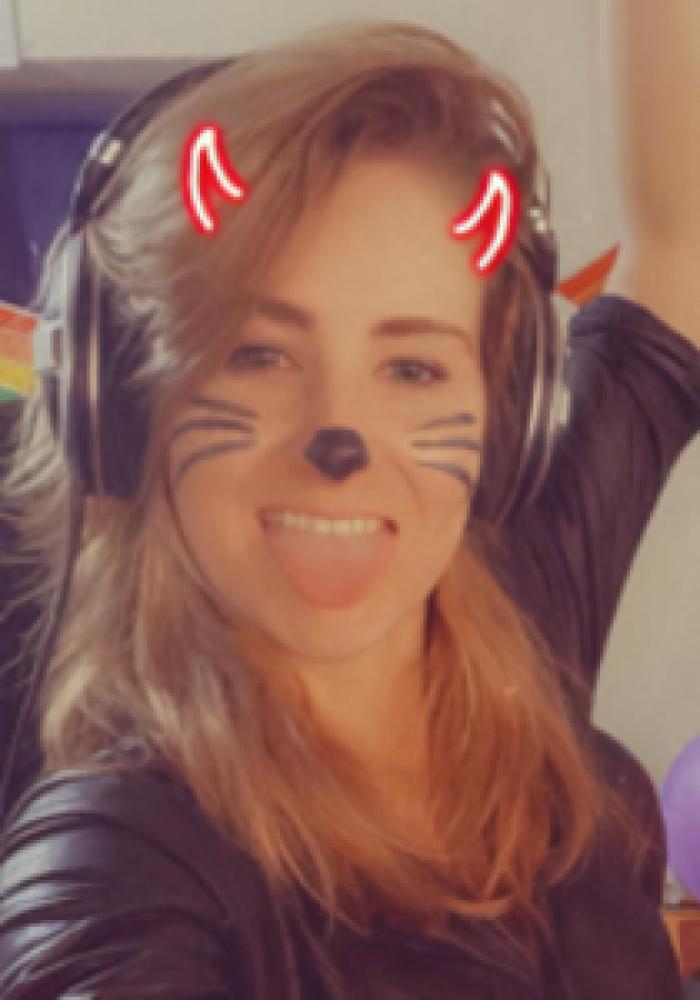 💬 Emma (Streamer)
