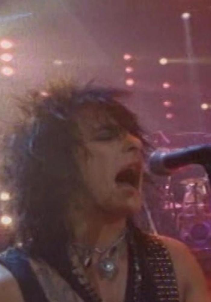 💬 Mötley Crüe - Wild Side (Official Music Video)