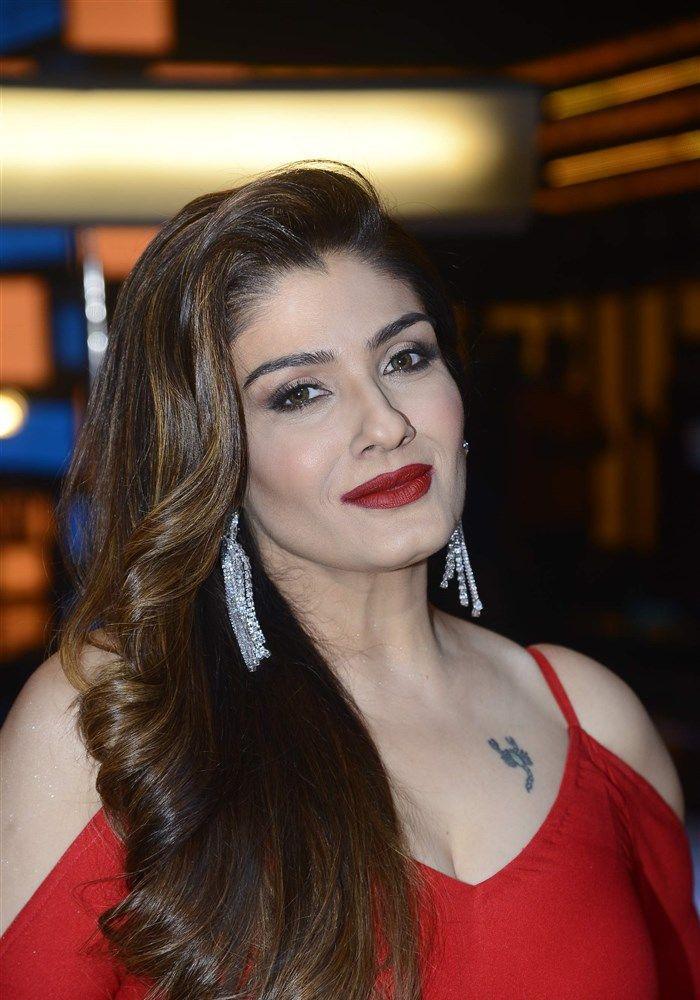💬 Raveena Soundboard