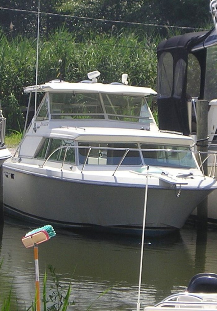 27Ft Cabin Cruiser (50 Hp. Diesel) Soundboard