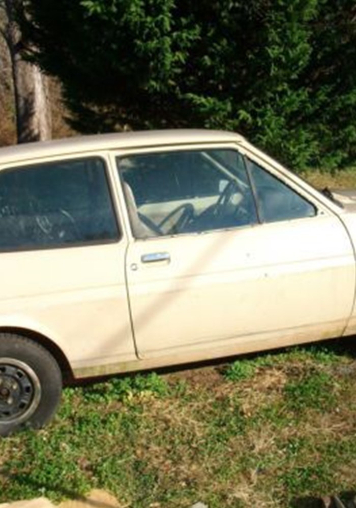 💬 Ford Fiesta Motor Car (1980 Model, 1300Cc) Interior Soundboard