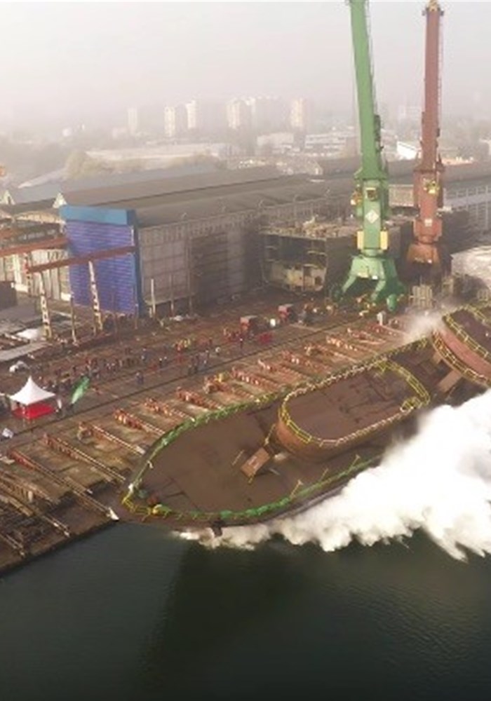 💬 Ship Launch: 3,200 Tons Sideways Launch Soundboard