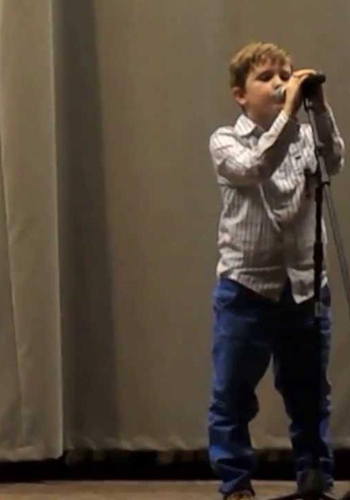Matthew (singing) beta TTS Computer AI Voice Soundboard