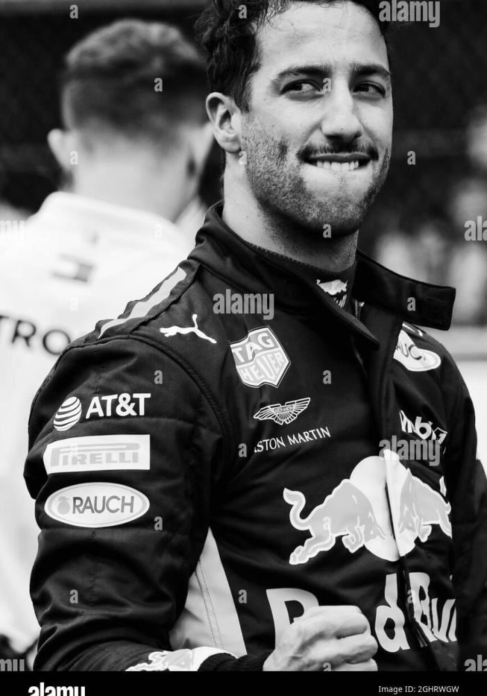 💬 Red Bull Whistle Soundboard